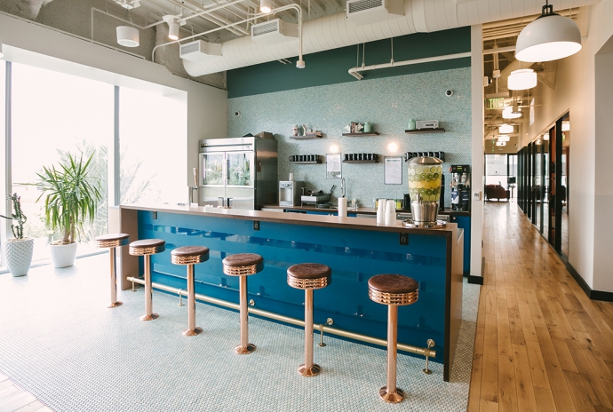 Xu hướng thiết kế văn phòng coworking tại Việt Nam | DPLUS Việt Nam